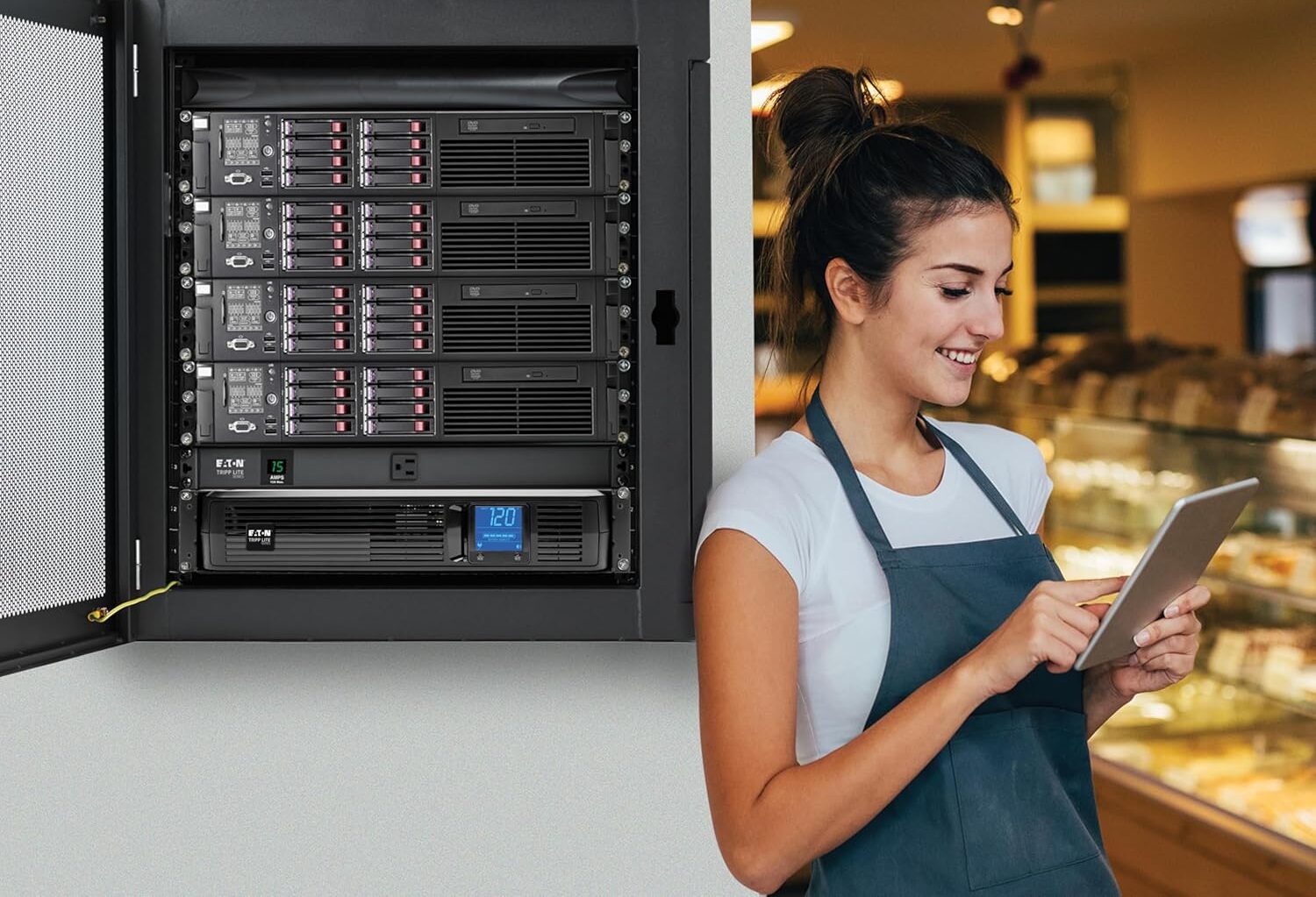 Tripp Lite SMART1500LCD 1500VA UPS Battery Backup: Detailed Review ...